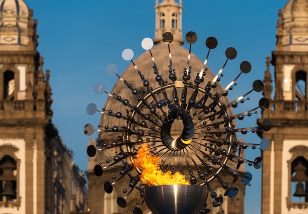 Pira Olímpica 'do povo', novo ponto turístico do Rio de Janeiro