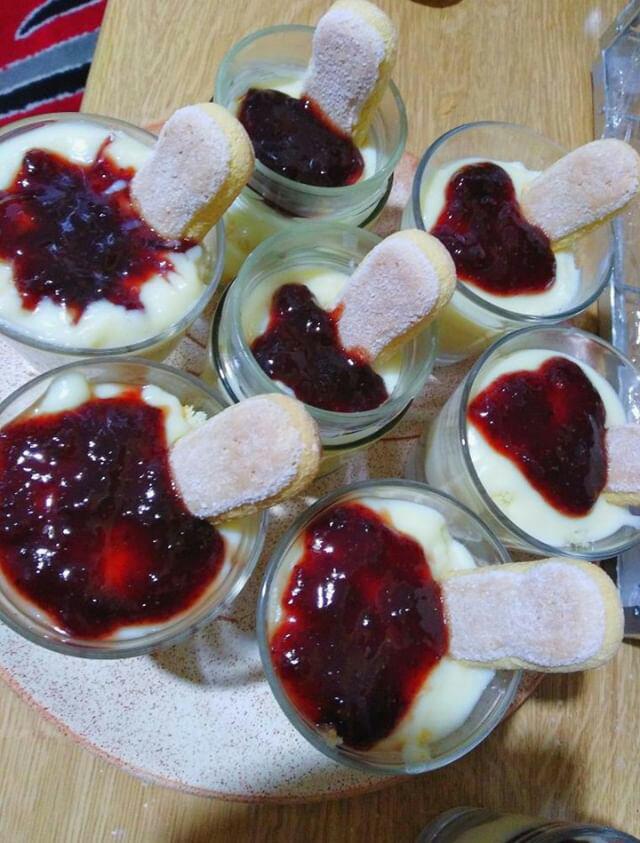 Ëmbëlsirë me biskota dhe krem vanilie (Receta) | Tradita Shqiptare