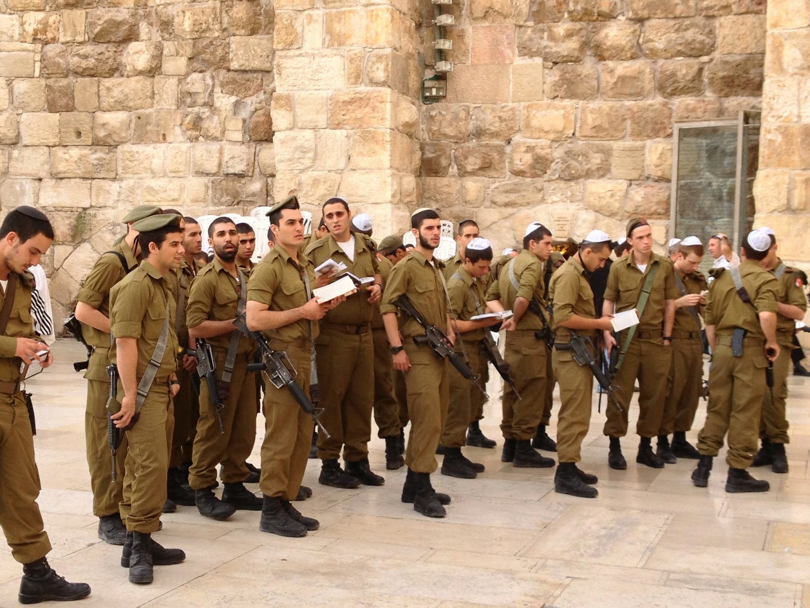 Eterna Sefarad: Mazal Tov IDF