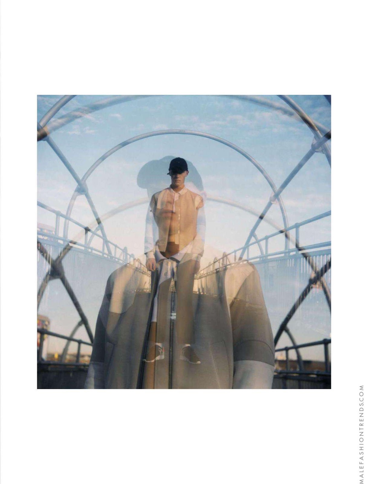 Joe Kinsella para L'Officiel Hommes Italia por Markus Rico