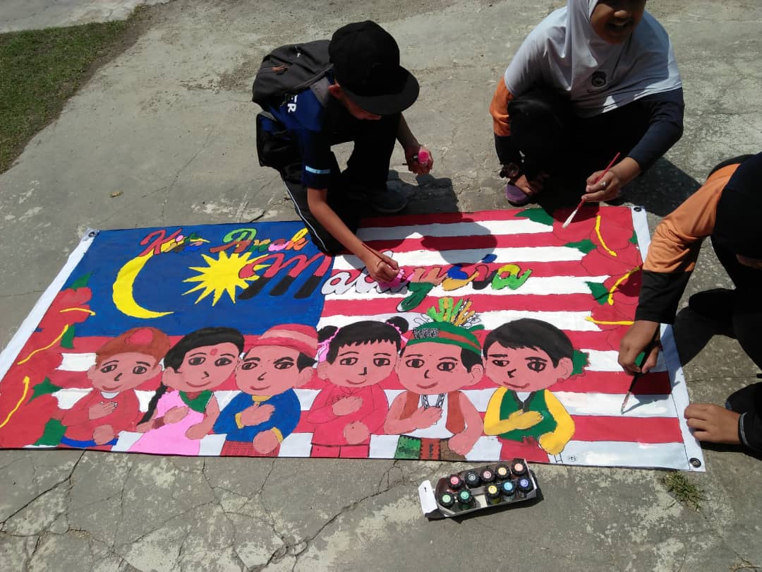 Pusat Sumber SK Batu Melintang: PERTANDINGAN MEWARNA KAIN RENTANG ...