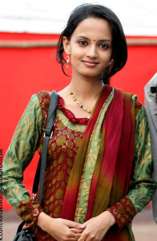 Ketaki Mategaonkar Wiki, Biography, Dob, Age, Height, Weight, Affairs ...