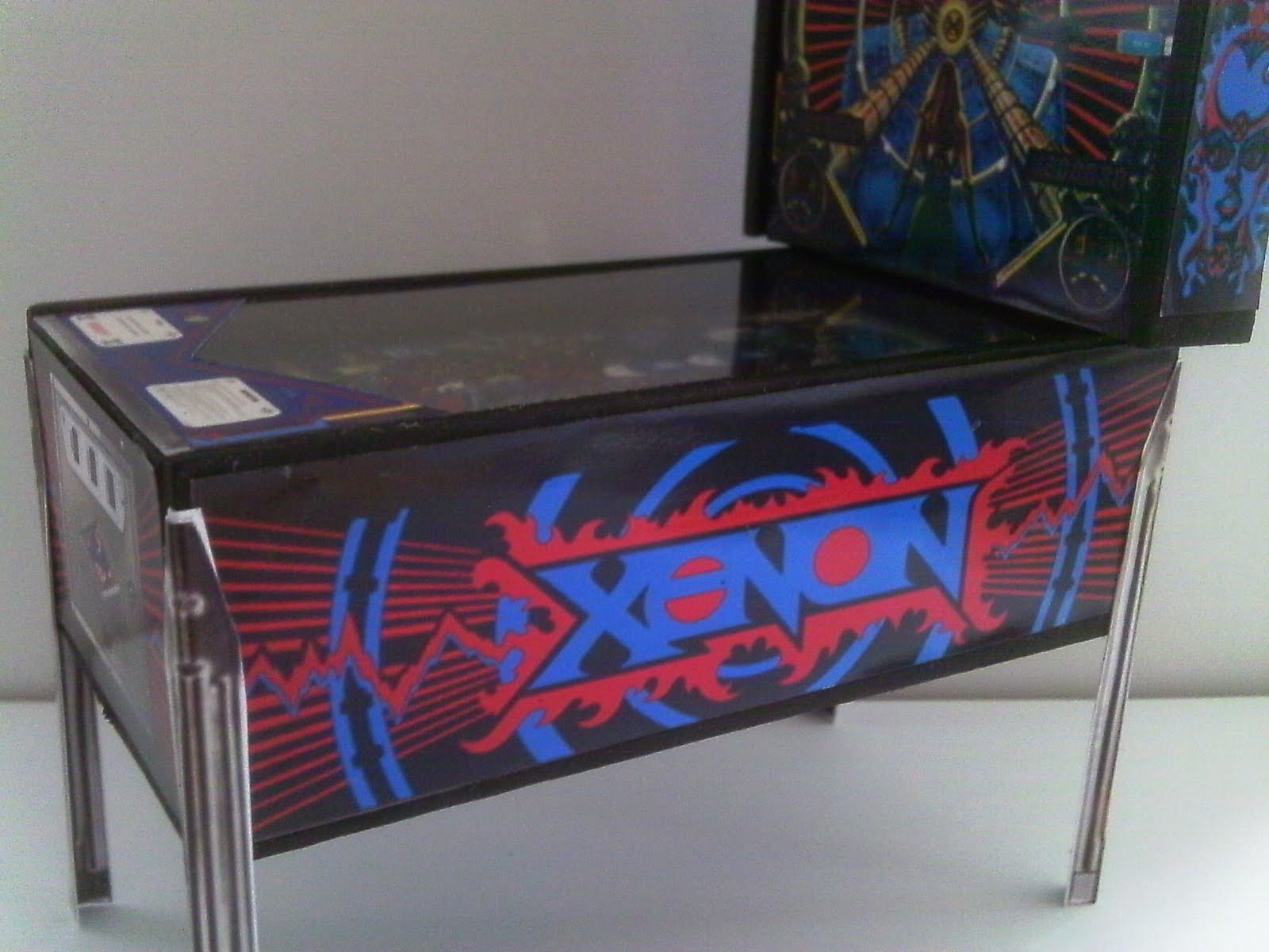 Retro Heart: XENON - Scale Pinball Model