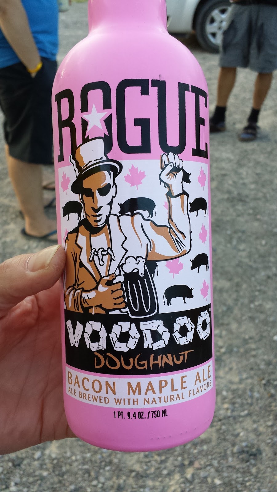 Team VanGo: Beer Review: Rogue - Voodoo Doughnut - Bacon Maple Ale