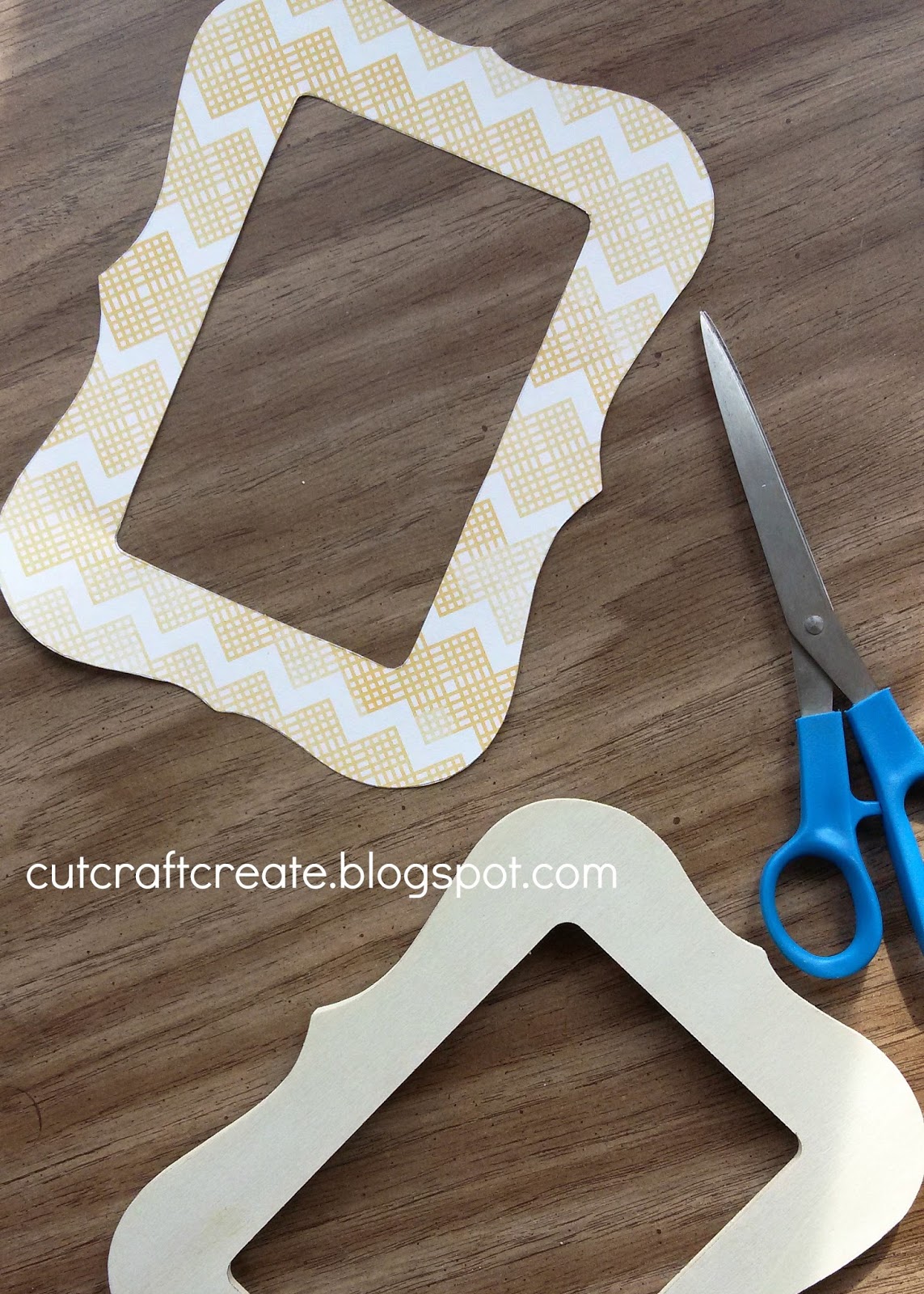Cut, Craft, Create: Custom Frame DIY in 5 minutes!