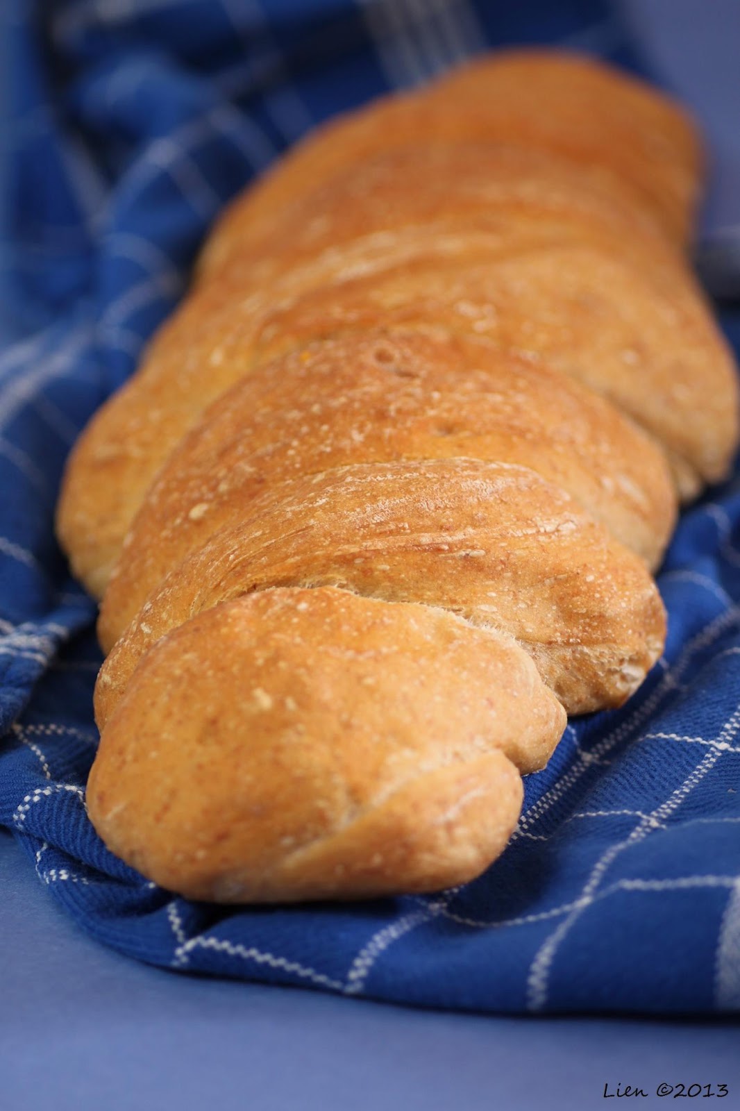 Notitie van Lien: Bread Baking Babes whip up some bread