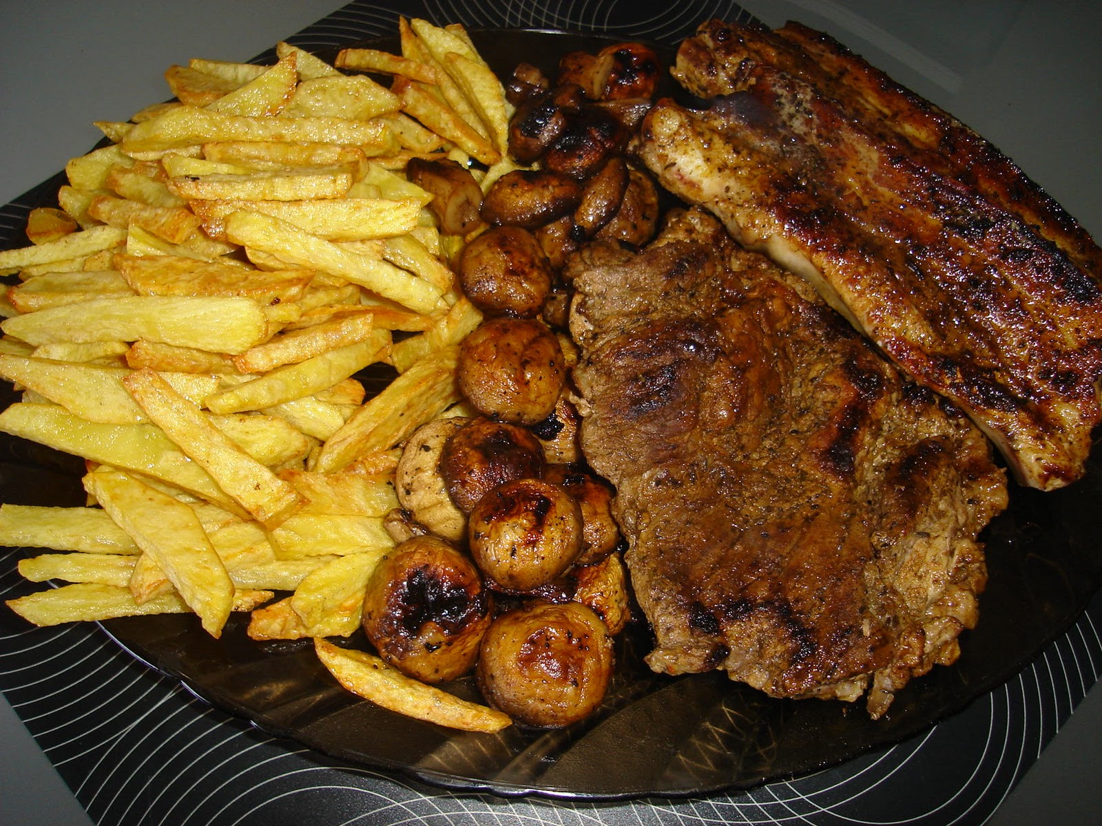 Top Cuisine avec Lavi: Carne de porc la gratar