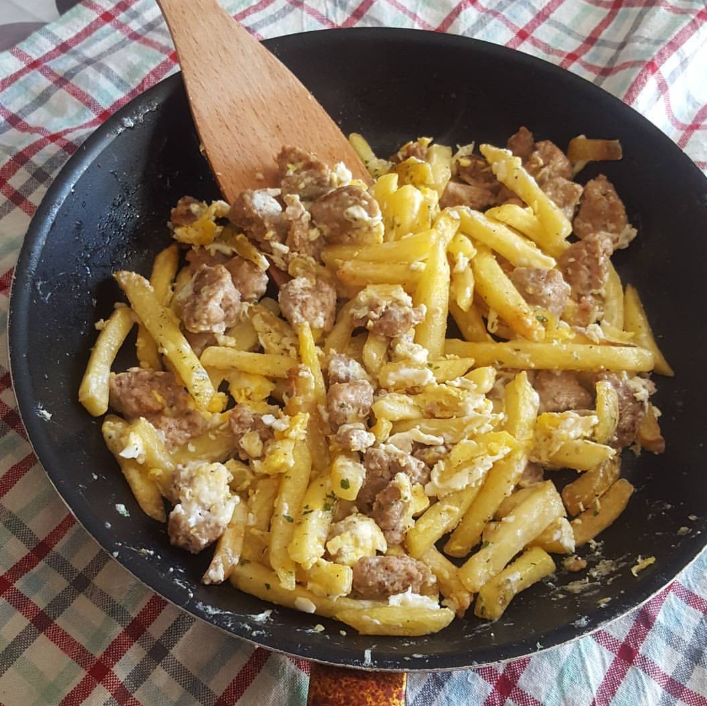 Fritte sauté à la viande