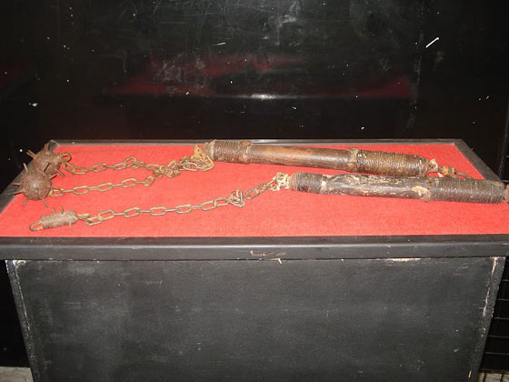 Casa de Tortura: Açoite