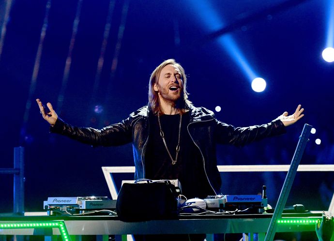 10 DJ Terbaik di Dunia yang Paling Keren, Terkenal dan Populer ...