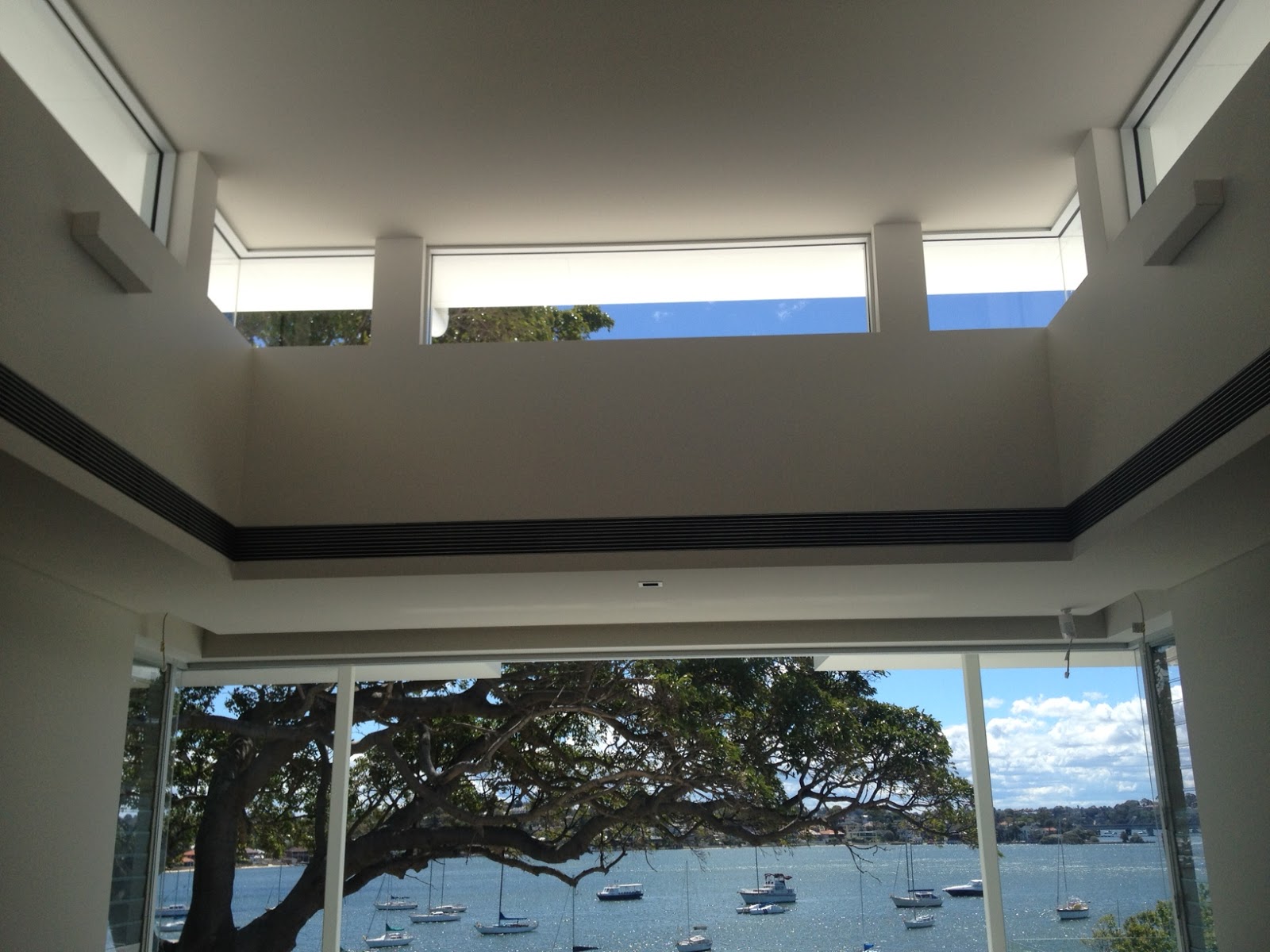 FLANGELESS LINEAR BAR GRILLES: Flangeless Linear Images