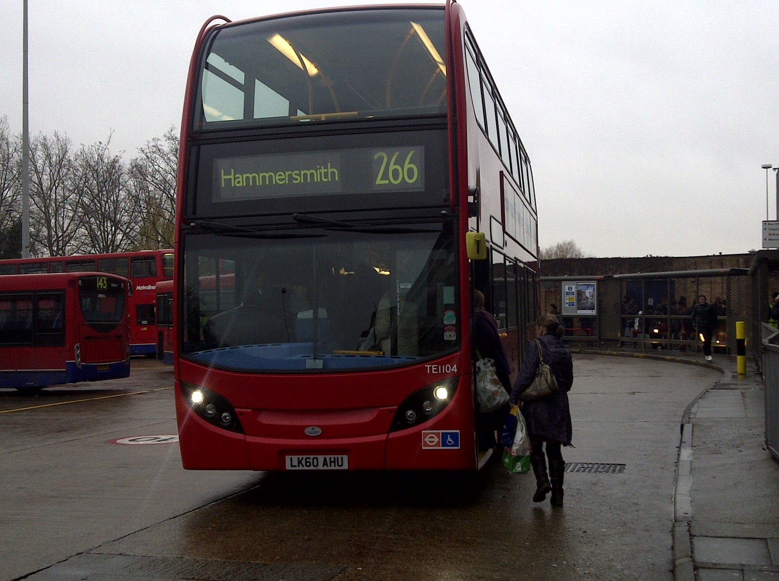 We're on Alloverlondonbusblog.blogspot.com: Route 266: Metroline's ...