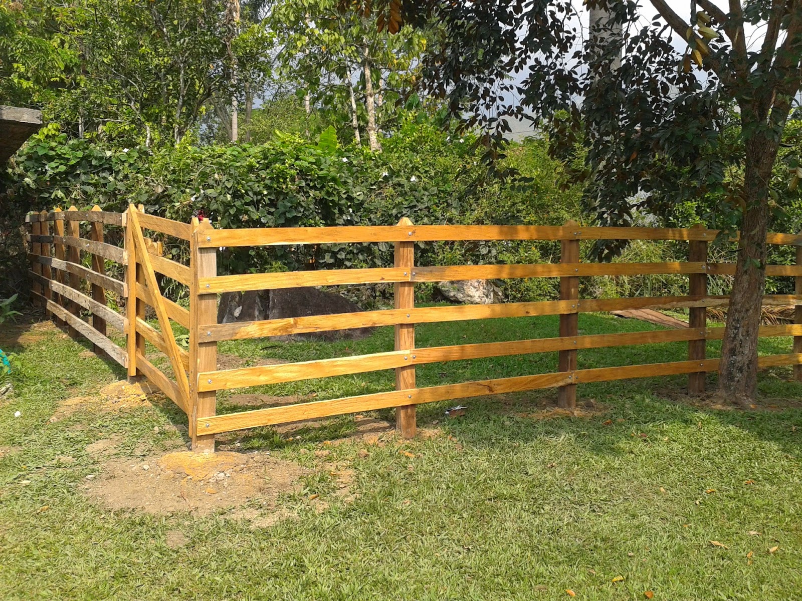 ENVARETAMOS : CORRALES EN GRANJA