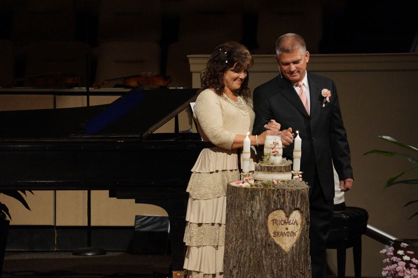 The Bates family blog: Photos of Brandon and Michaella's wedding!