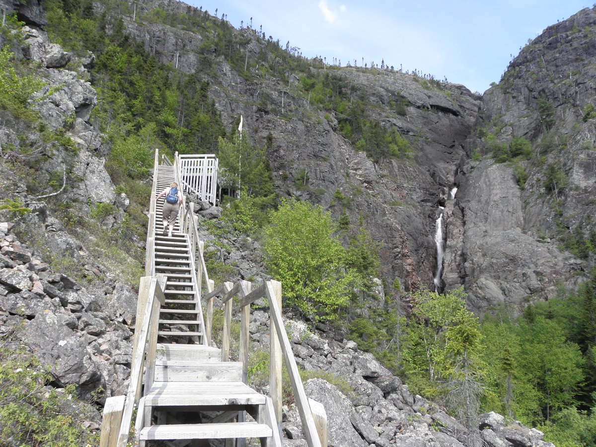Newfoundland Tourist Information: Newfoundland Waterfalls