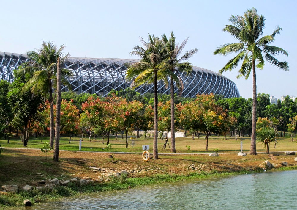 Taiwan: The Bradt Travel Guide: Kaohsiung's National Stadium