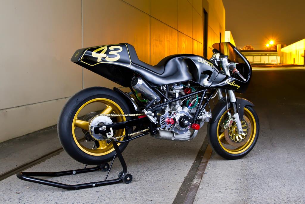 Il Ducatista - Desmo Magazine: Vee Two Ducati Alchemy SV-1 - Modernized ...