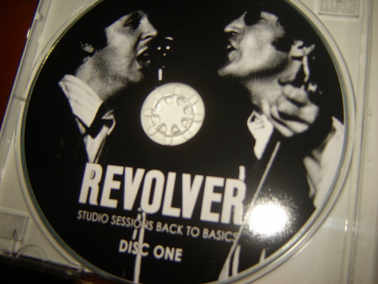 Beatle Collector: THE BEATLES REVOLVER BACK TO BASICS - 4-CD-SET+BOOKLET