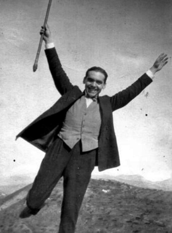 Búscame en el ciclo de la vida: 247. Celebrando el nacimiento de Lorca