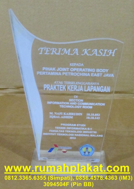 Desain Simple Plakat Akrilik, Hasil Menawan | Rumah Plakat