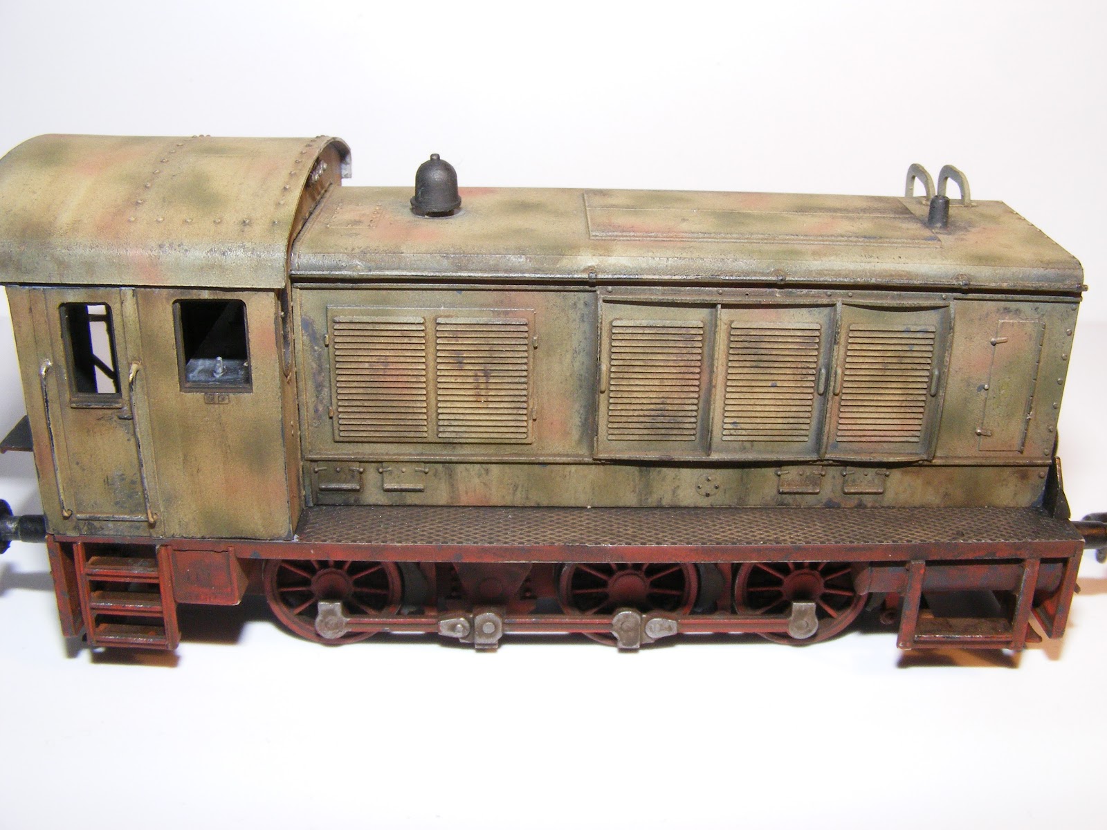 braillebuilder: Hobbyboss kit 82913 German WR360 C12 Locomotive