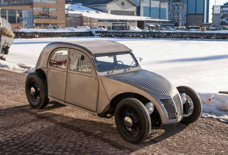 GAS KUSTOMS: 2cv hot rod