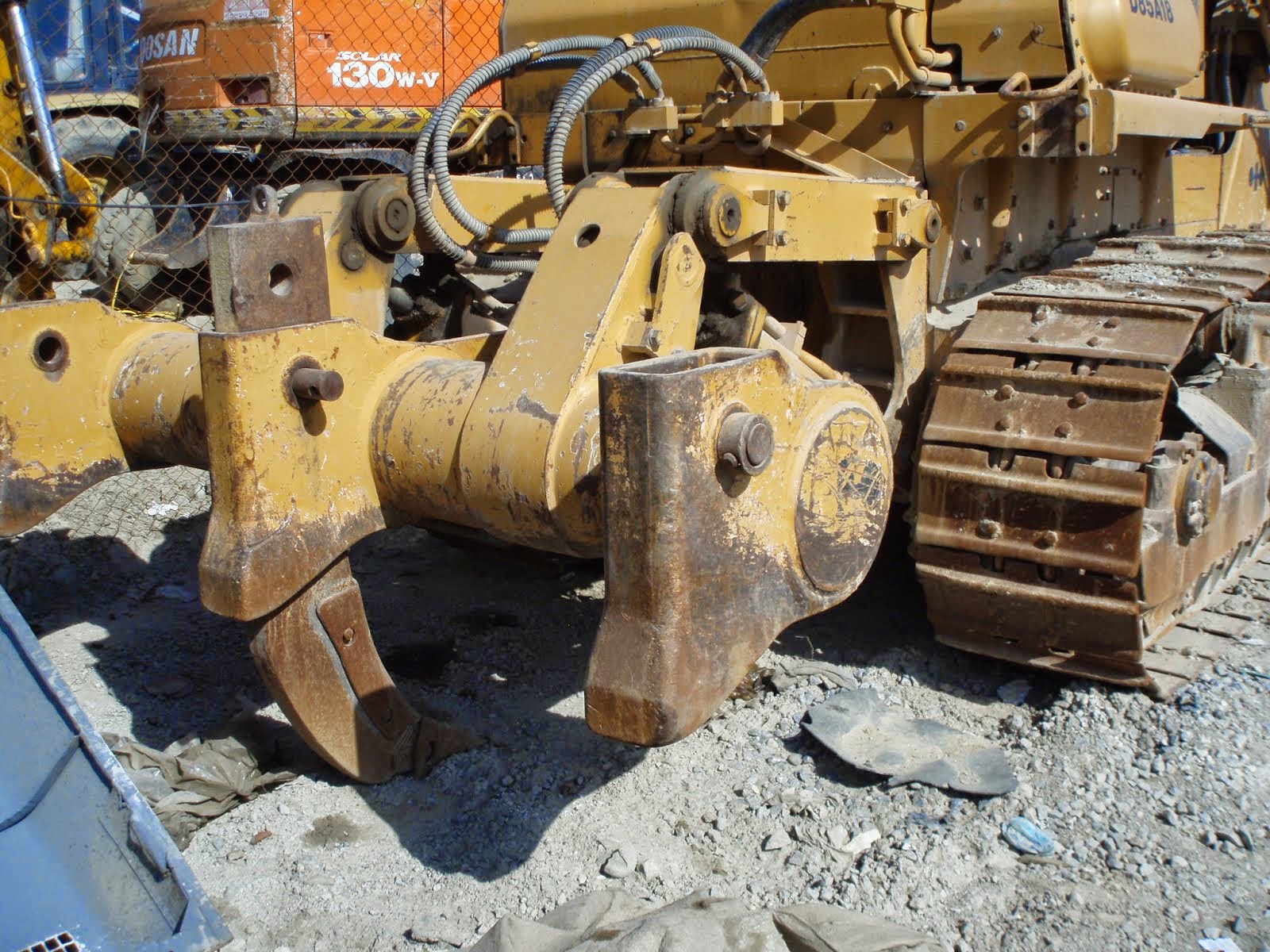 RAFIQ BROTHERS : Komatsu D85A-18 Bull Dozer for Sale/Lease at Rafiq ...