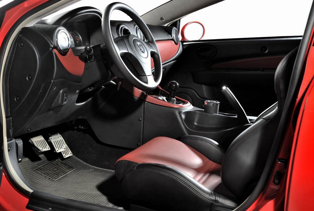 Tagaz Aquila : fotos, preço e especificações do esportivo russo