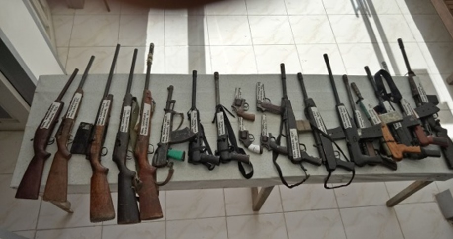 MINDANAO PAGADIAN FRONTLINE: 20 assorted loose firearms voluntary ...