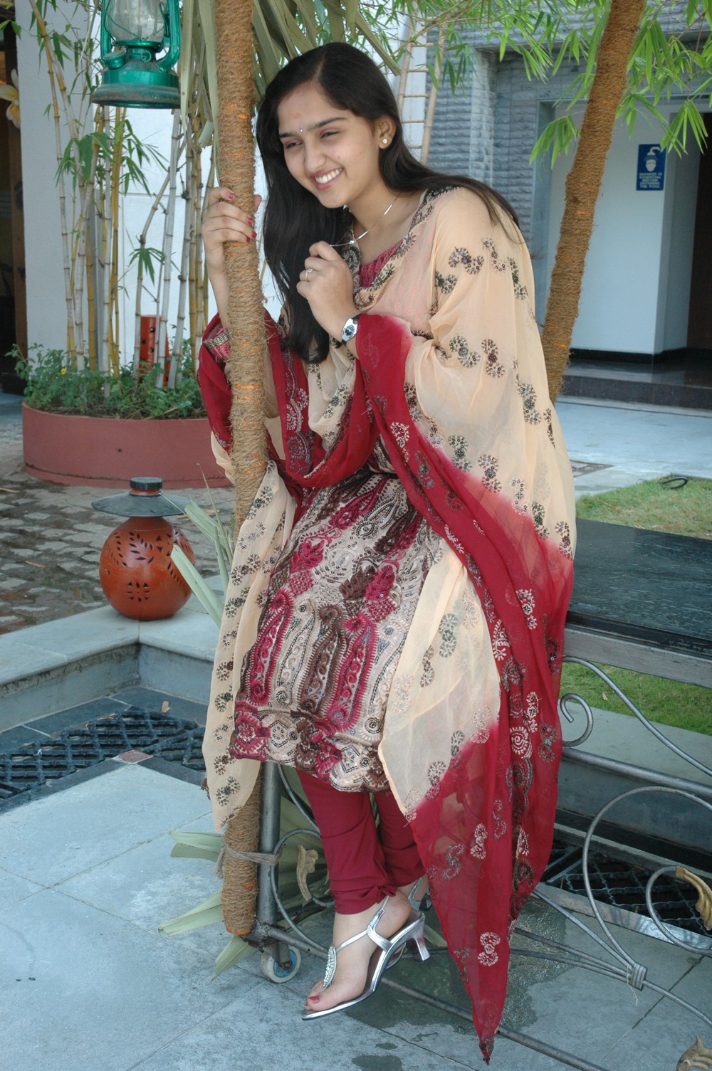 Actress Sanusha Stills Gallery | Movieartists