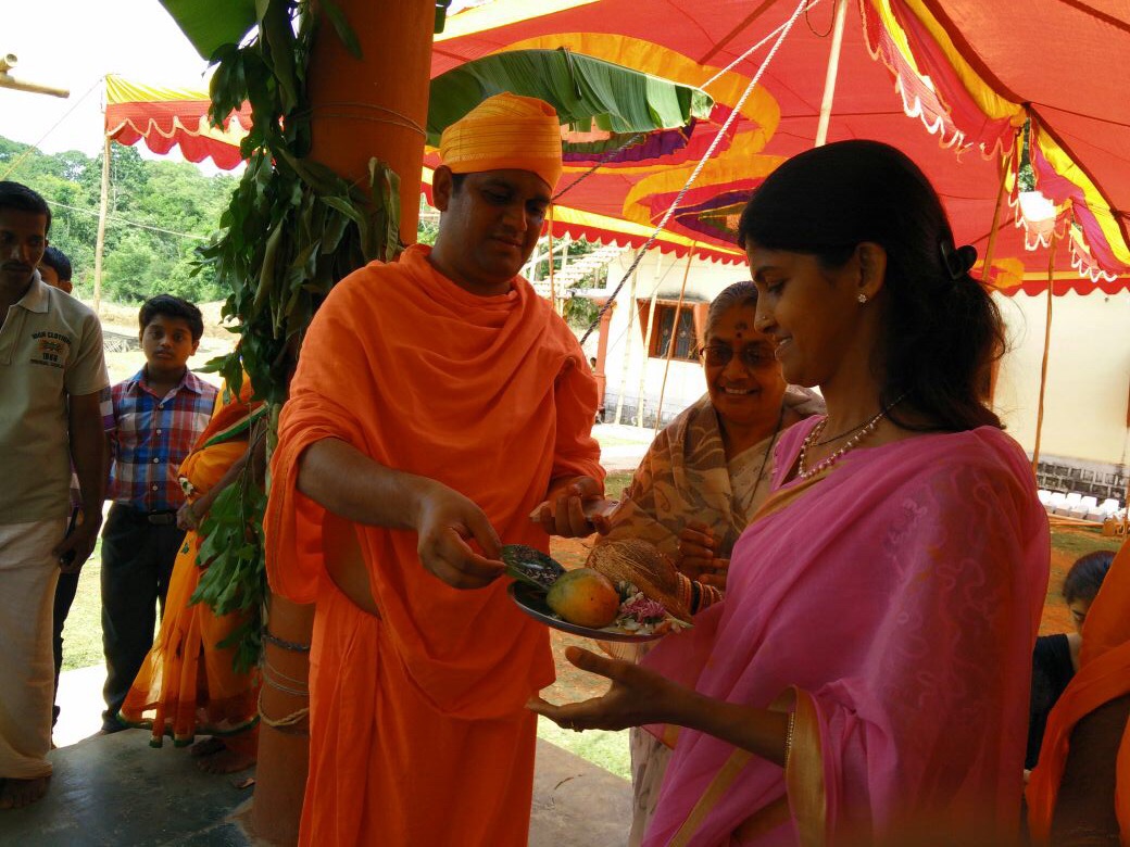 Swadi Jain Mutt: Manastambopari Jinabimba Stapana....