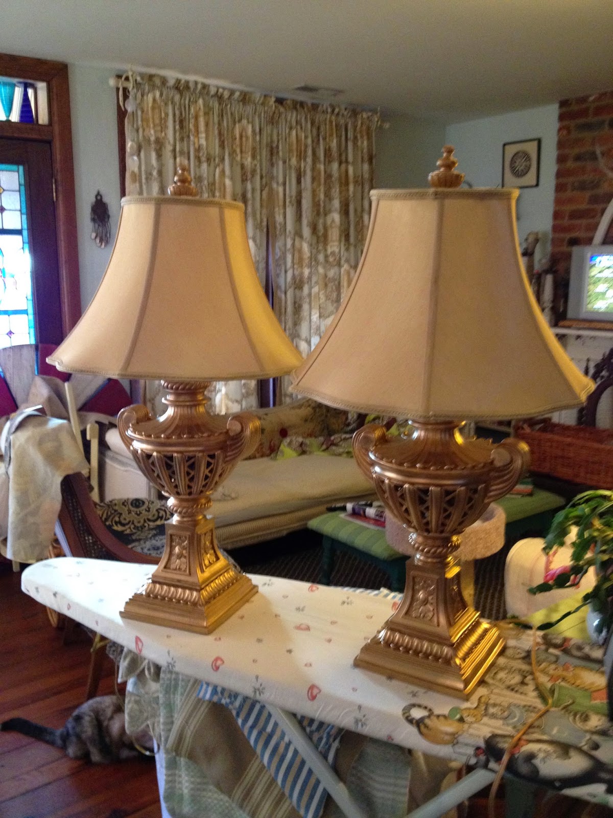 SheShe, The Home Magician: Tacky Lights Tour: Lamp Makeovers