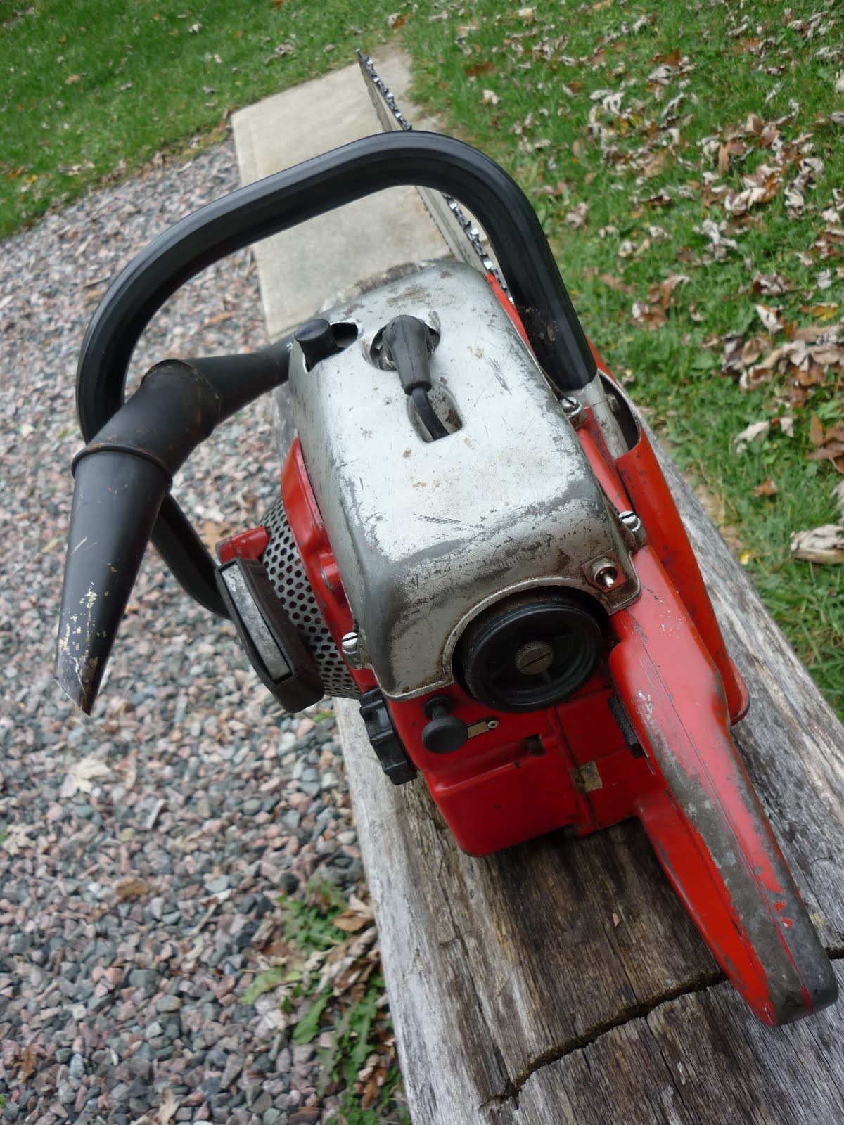 VINTAGE CHAINSAW COLLECTION: JONSERED GROUP OF SAWS.