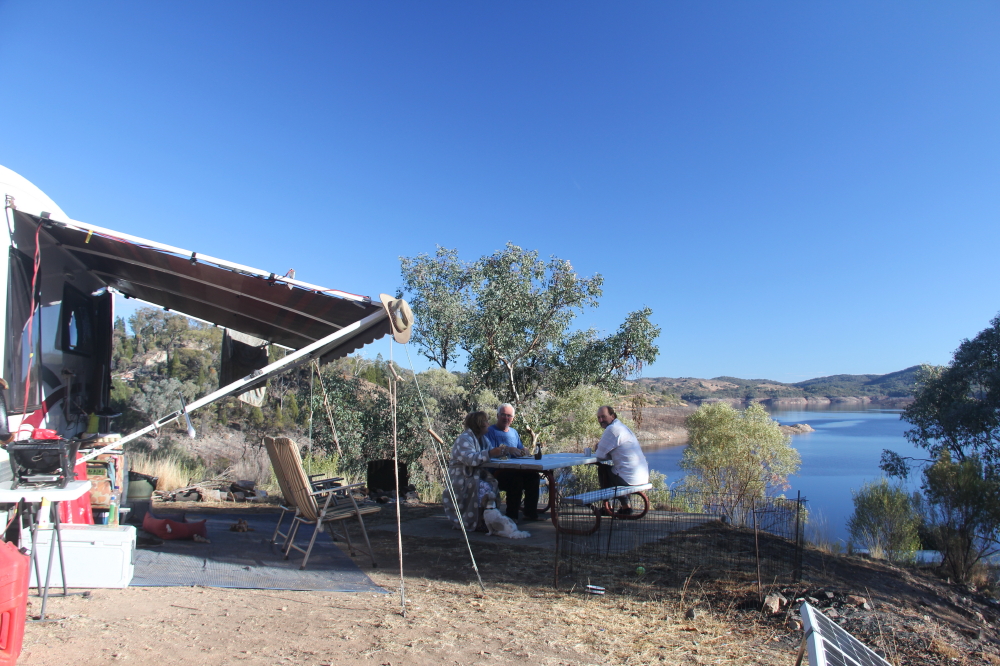 Linda and Kerry's travels around Oz: Pindari Dam