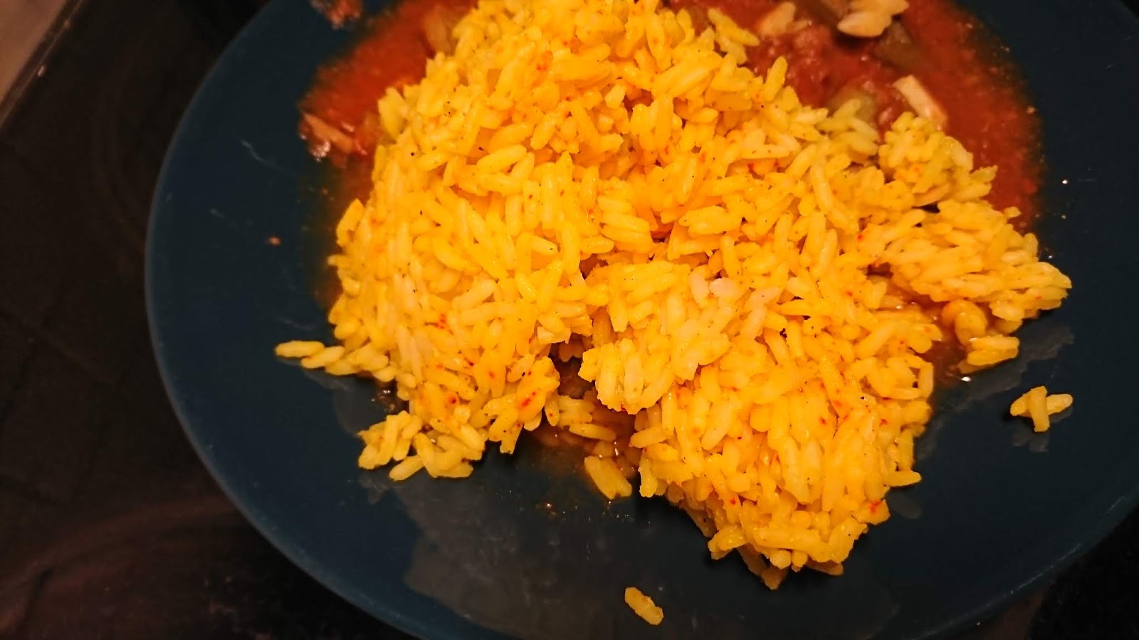 Kotikok(k)eiluja: Intialainen maustettu keltainen riisi