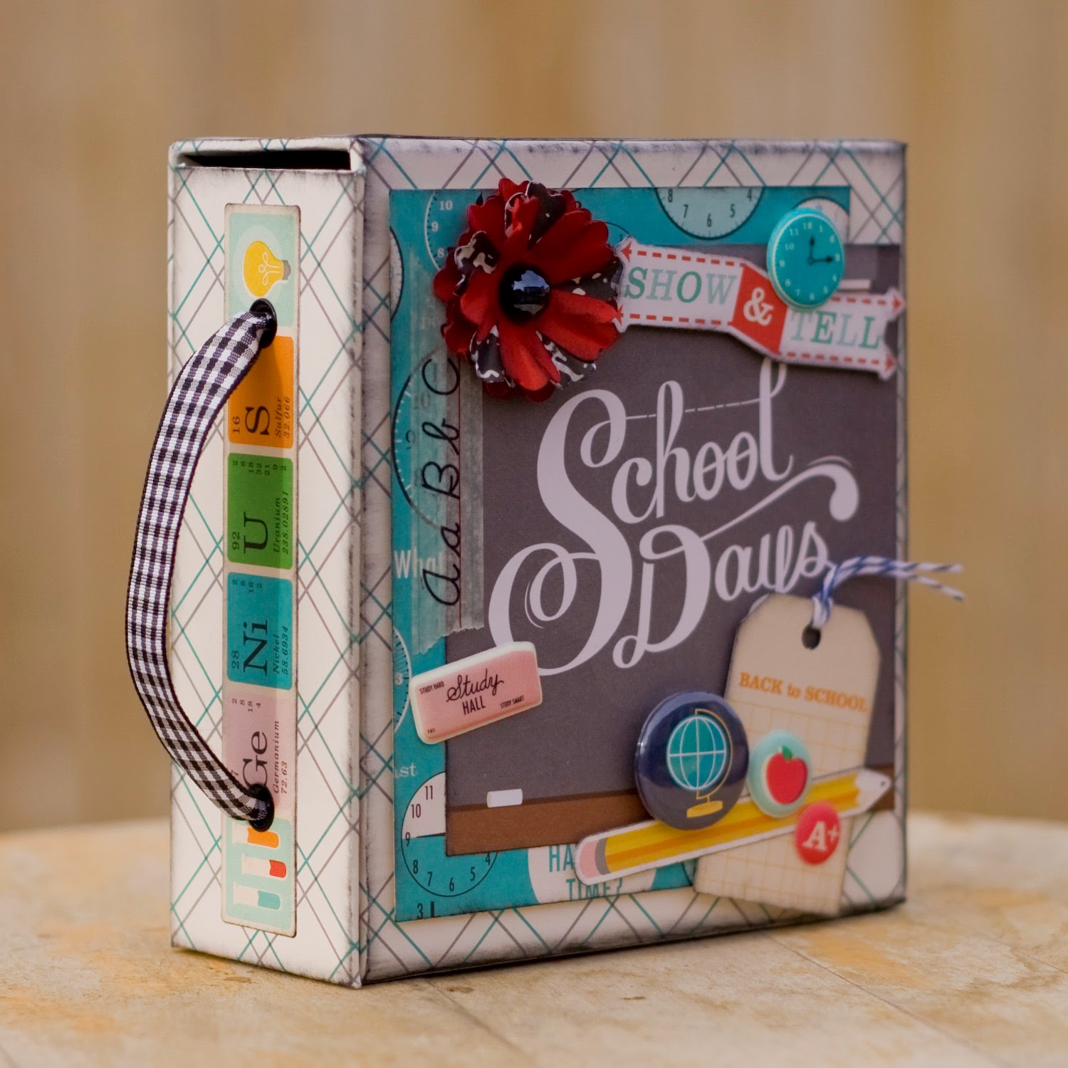 sharinashackscraps: Book in a Box and Tutorial