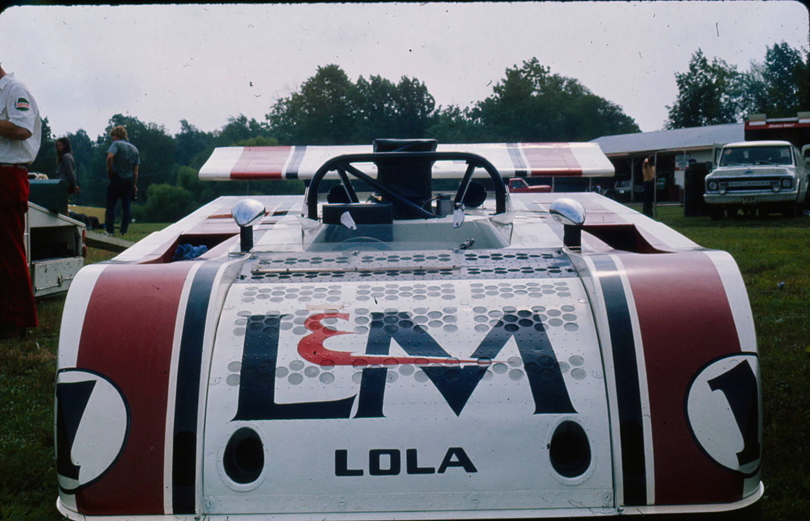 going over niagara paul's: LOLA T260 CAN AM CHEV 1971. JACKIE STEWART ...
