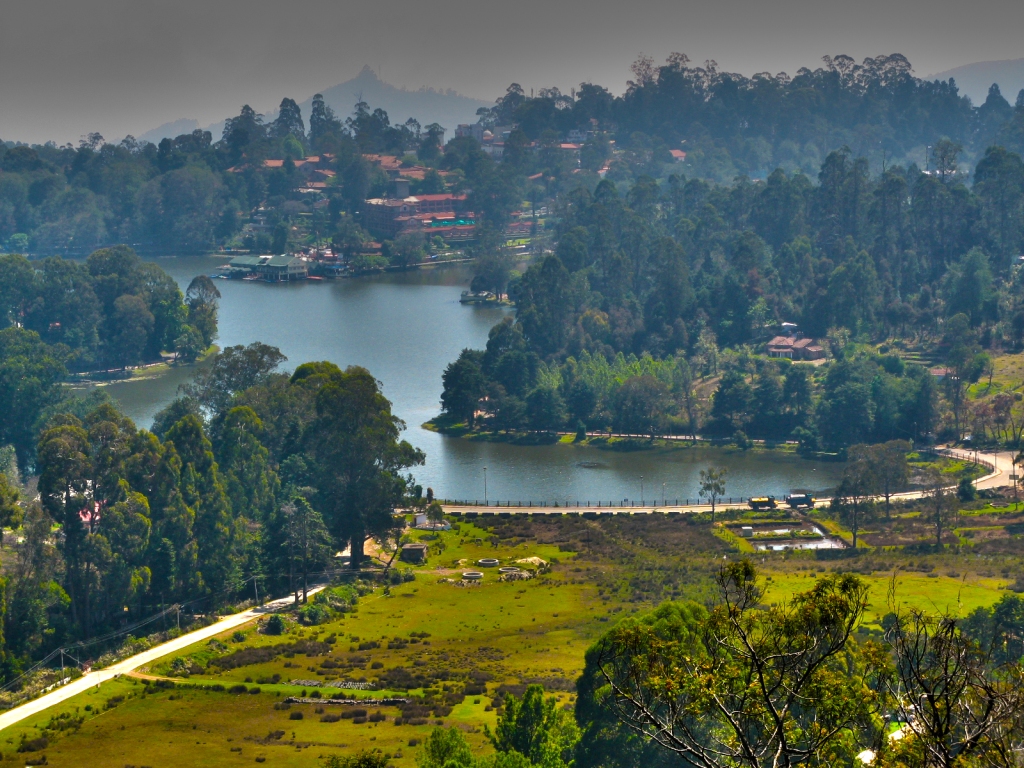 Tamilnadu Tourism: Upper Lake View Point, Kodaikanal