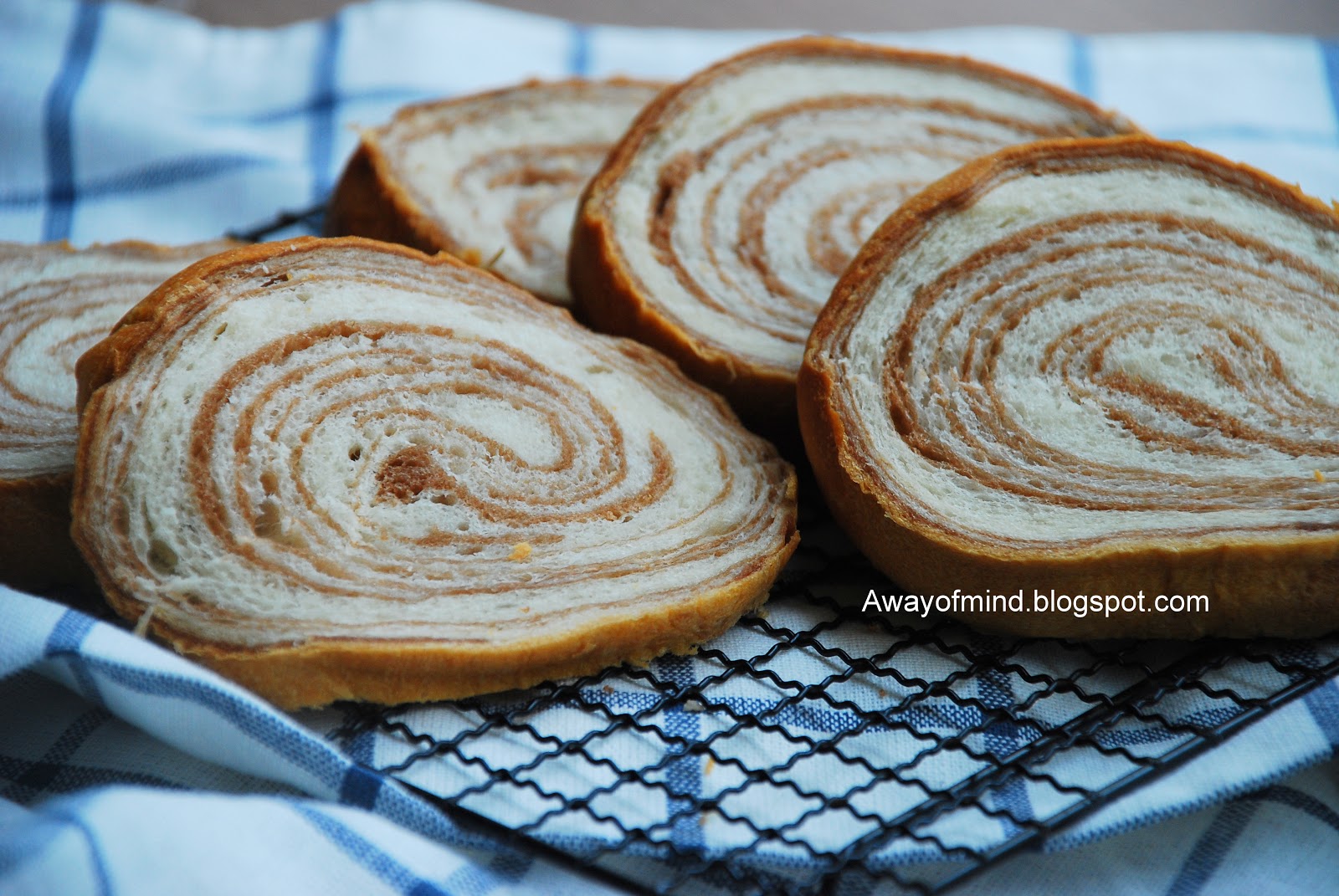 Awayofmind Bakery House: Marble Chocolate Wheel Bread 大理石车轮面包 （65C ...