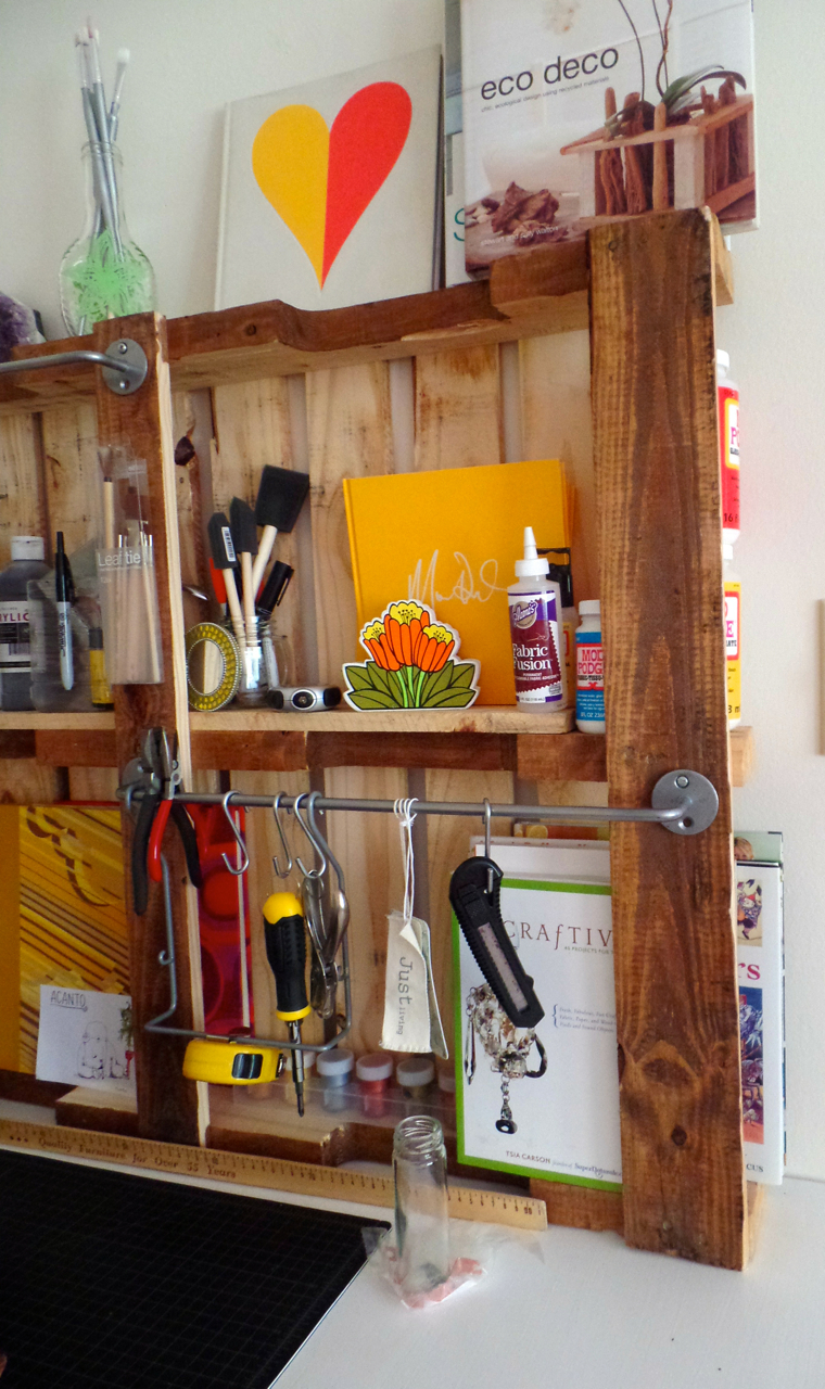 Upcycle: Pallet organizer | the ReFab Diaries