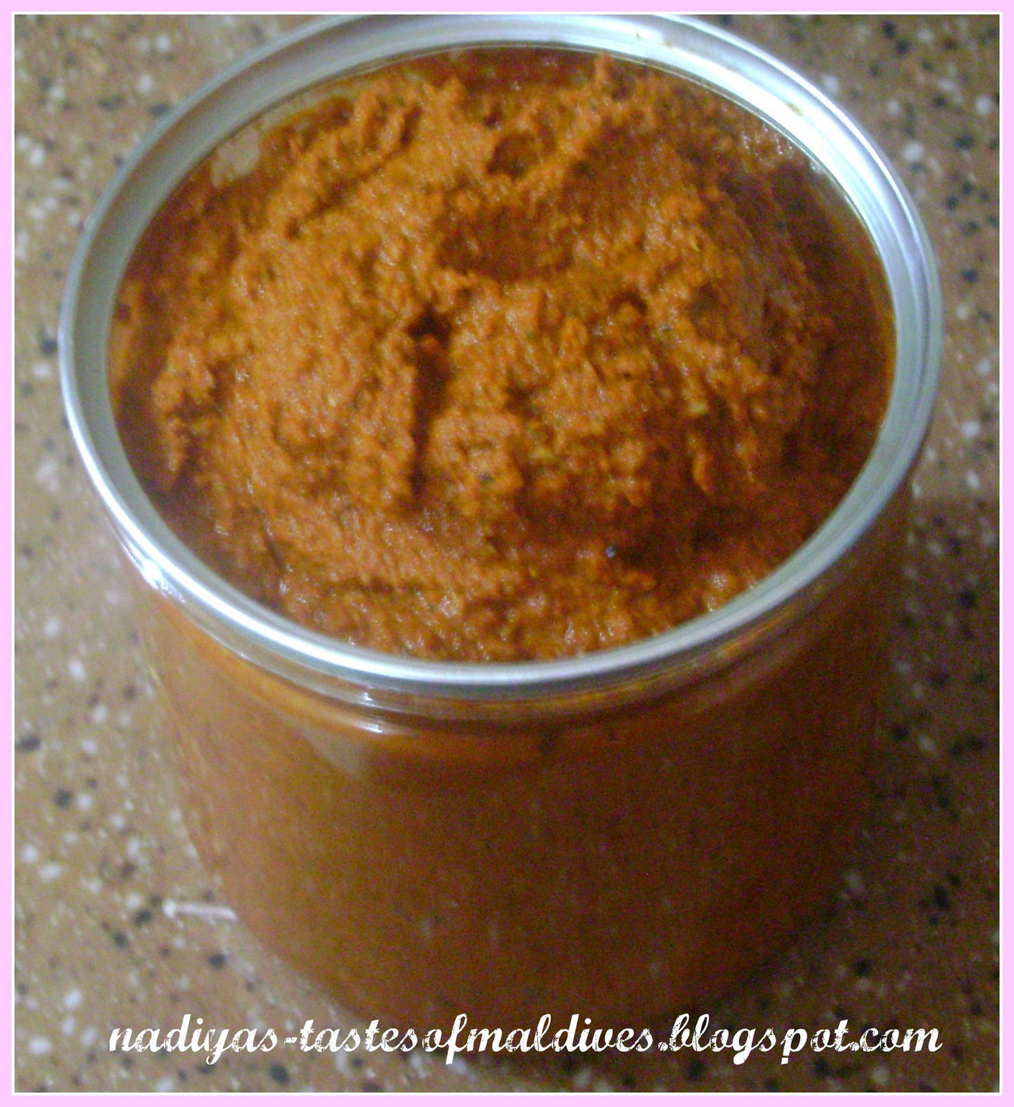 Nadiya's Tastes Of Maldives: Lonumirus Chicken curry Paste