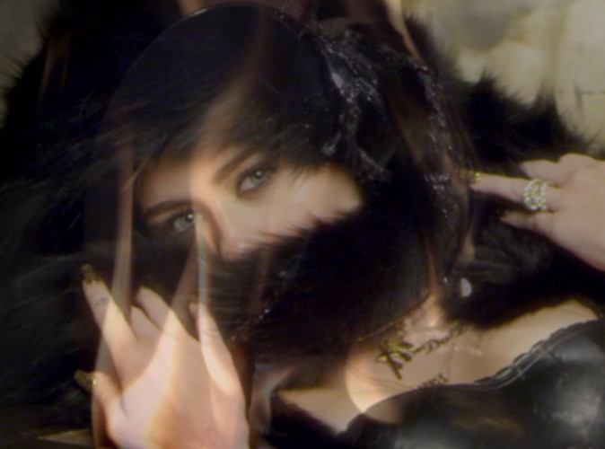 Miley Cyrus : super hot in the new video for Big Sean, she steals the ...