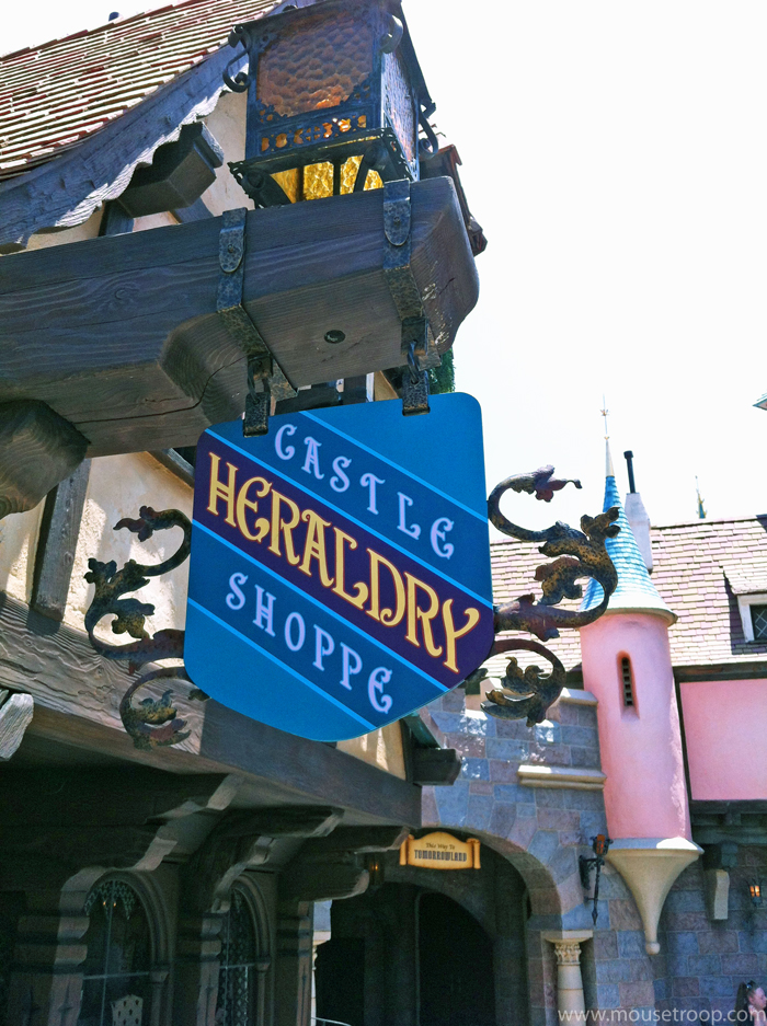 Mouse Troop: Armor and Swords at the Heraldry Shoppe