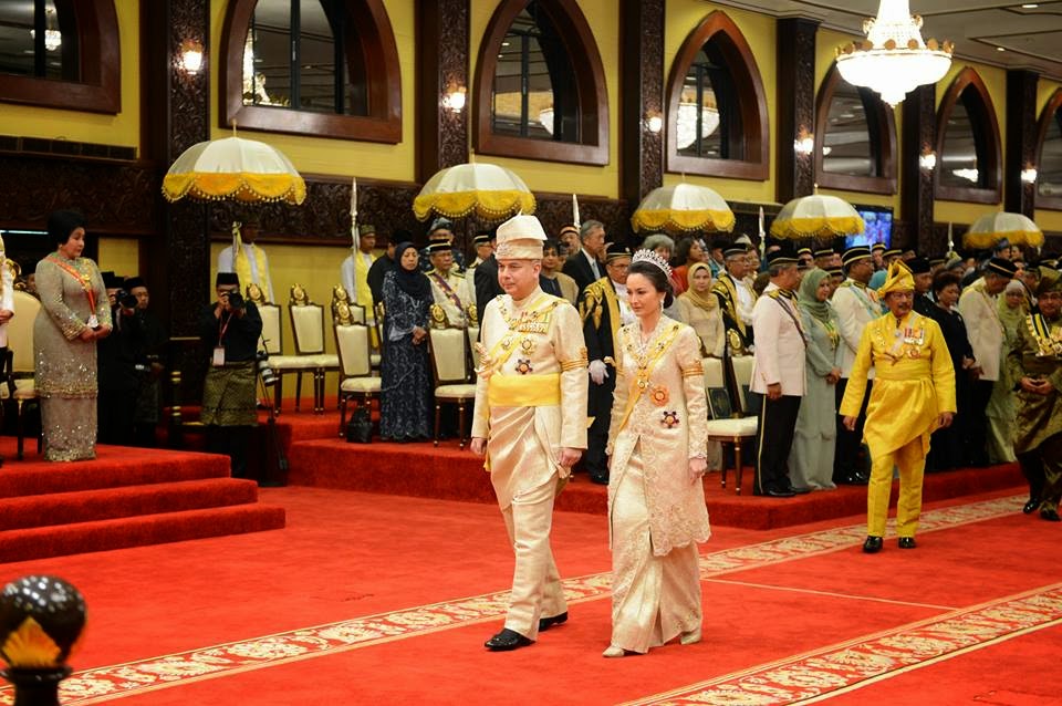 7 Gambar Istiadat Diraja Pertabalan Sultan Perak