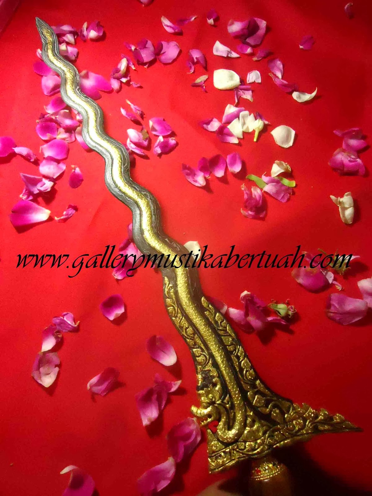 Keris Naga Raja Berkhodam Asli ~ PUSAKA GUNUNG JATI