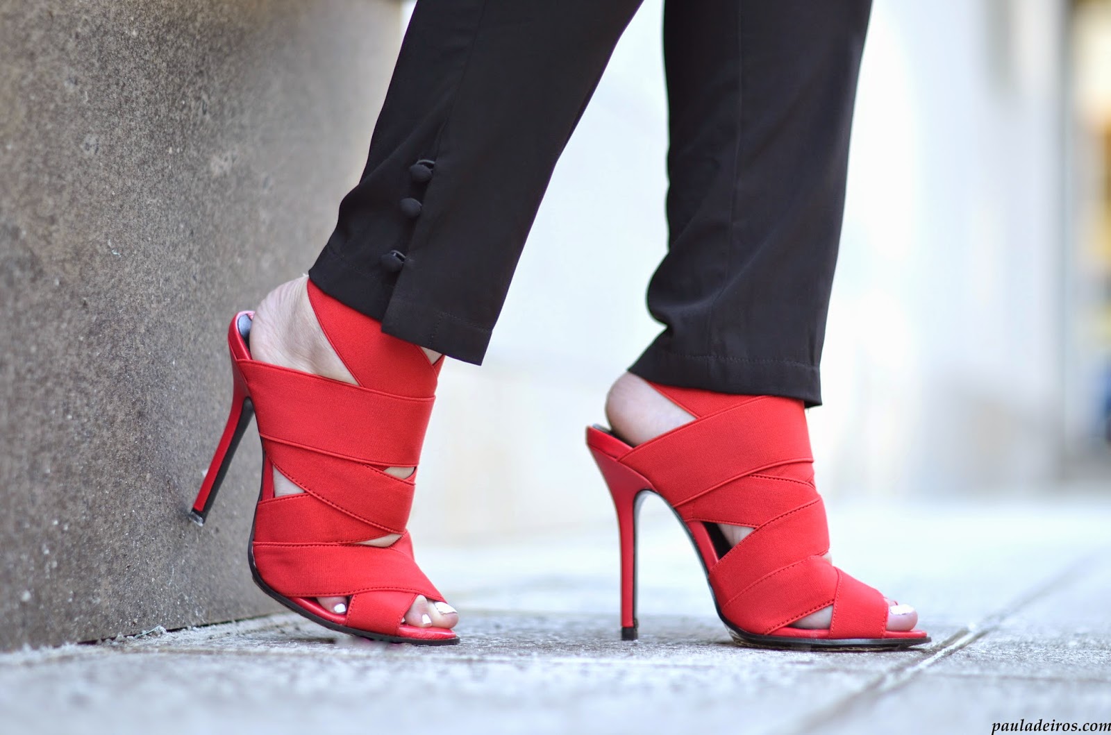 PAULA DEIROS SECRETS: Black Jumpsuit & Red