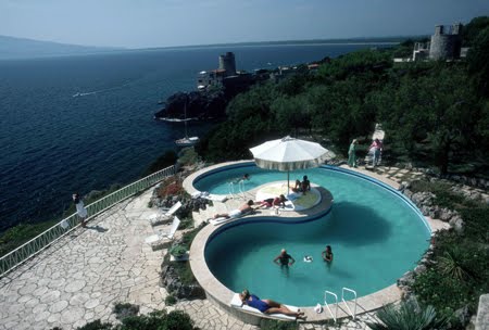 Crazy Shape Swimming Pools