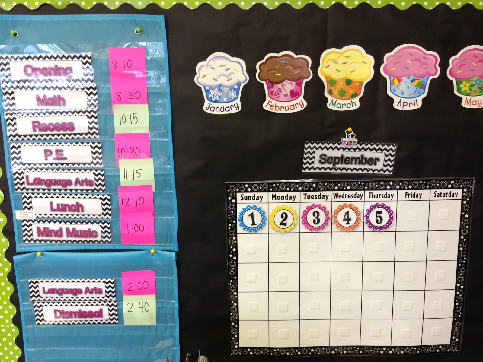 A Tour of my Classroom (4th Grade) - Apples & ABC's