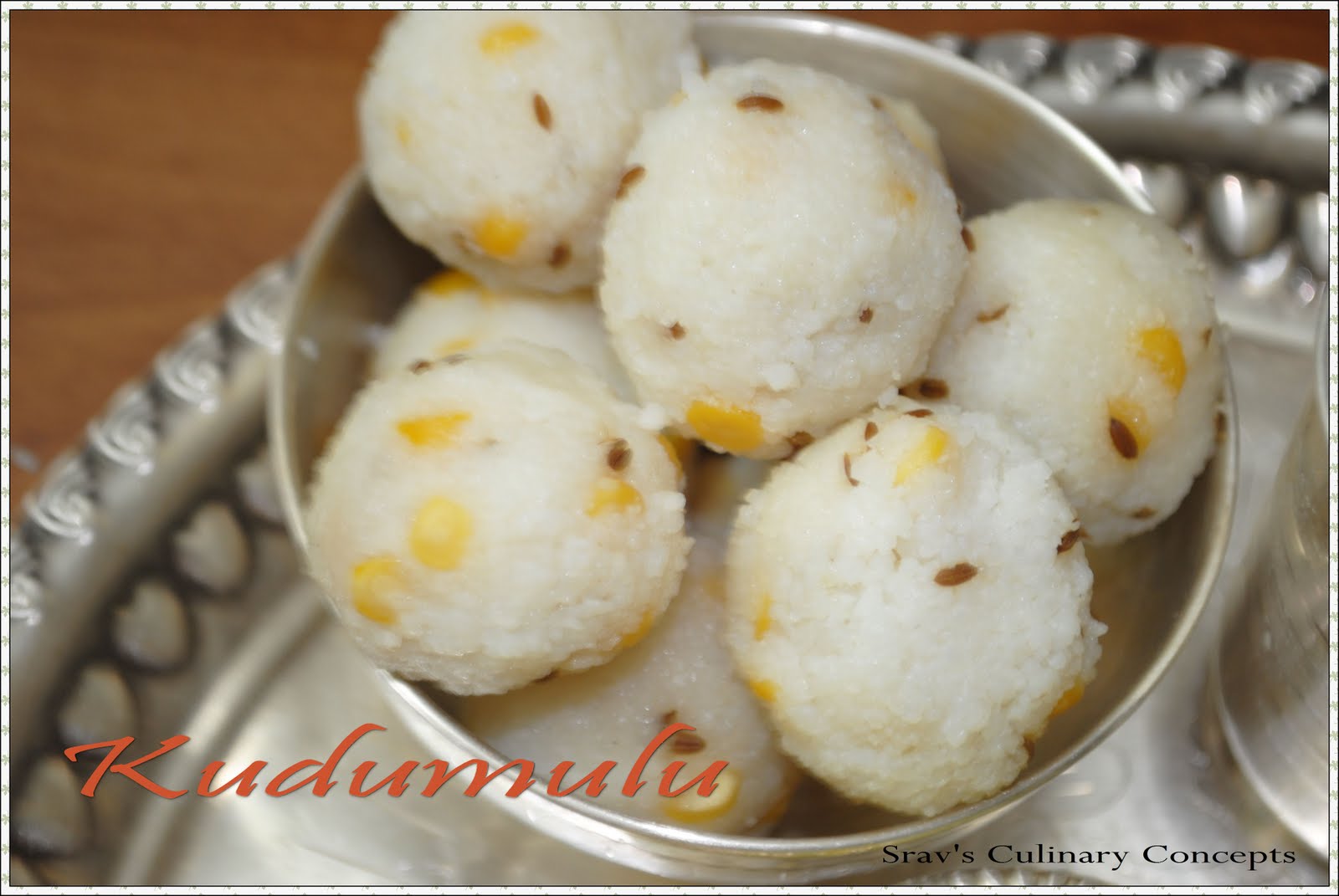 Srav's Culinary Concepts: Kudumulu, Paala Undrallu -----Vinakaya ...