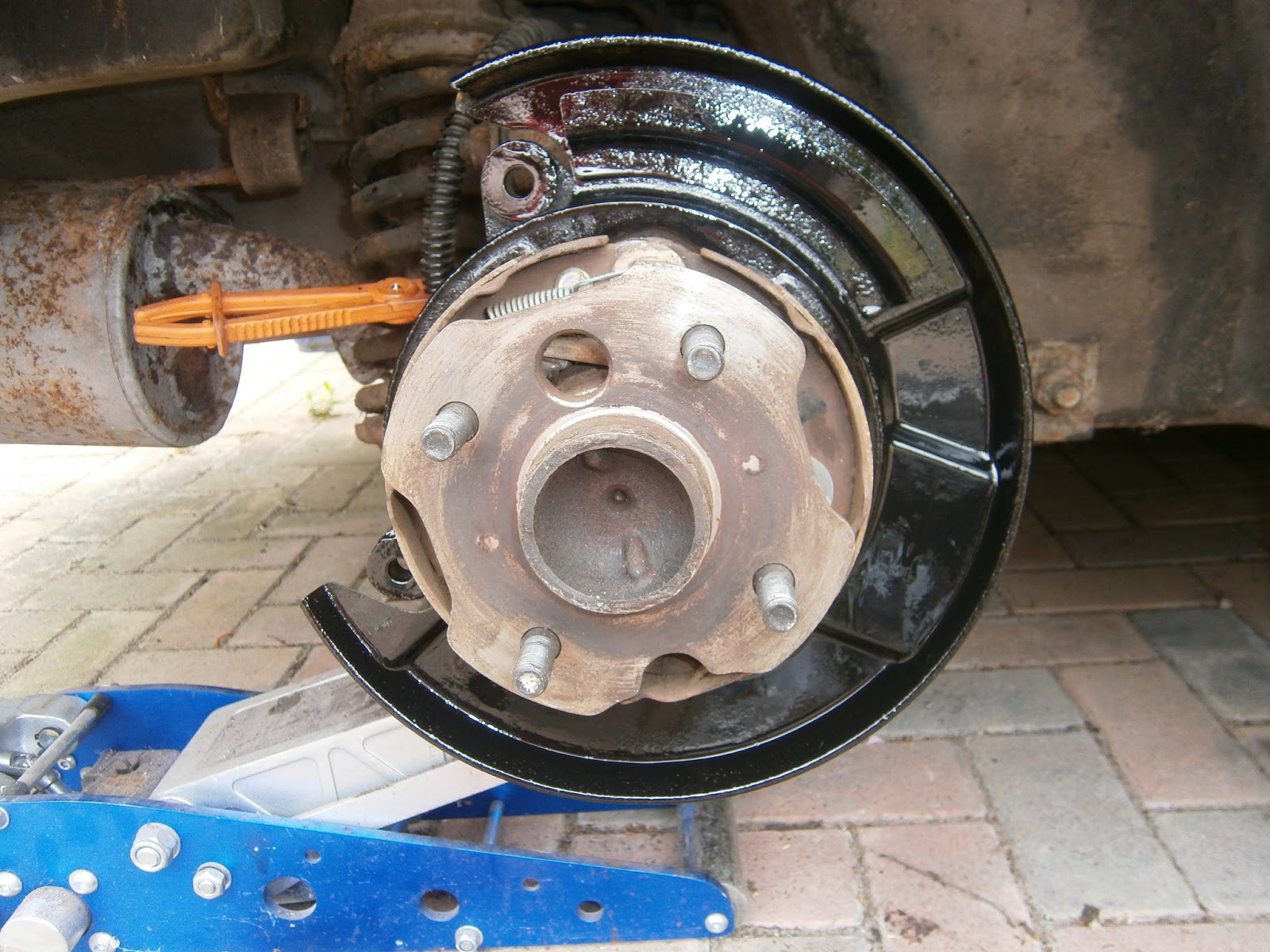 Lotus Excel Restoration: Refurbishing the Rear calipers and discs ...